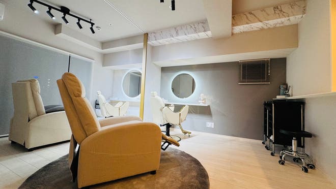 Luxury Sweet Beauty 83 ネイル、アイ、ヘッド、美容専門新築スペース、博多駅すぐそばの写真4