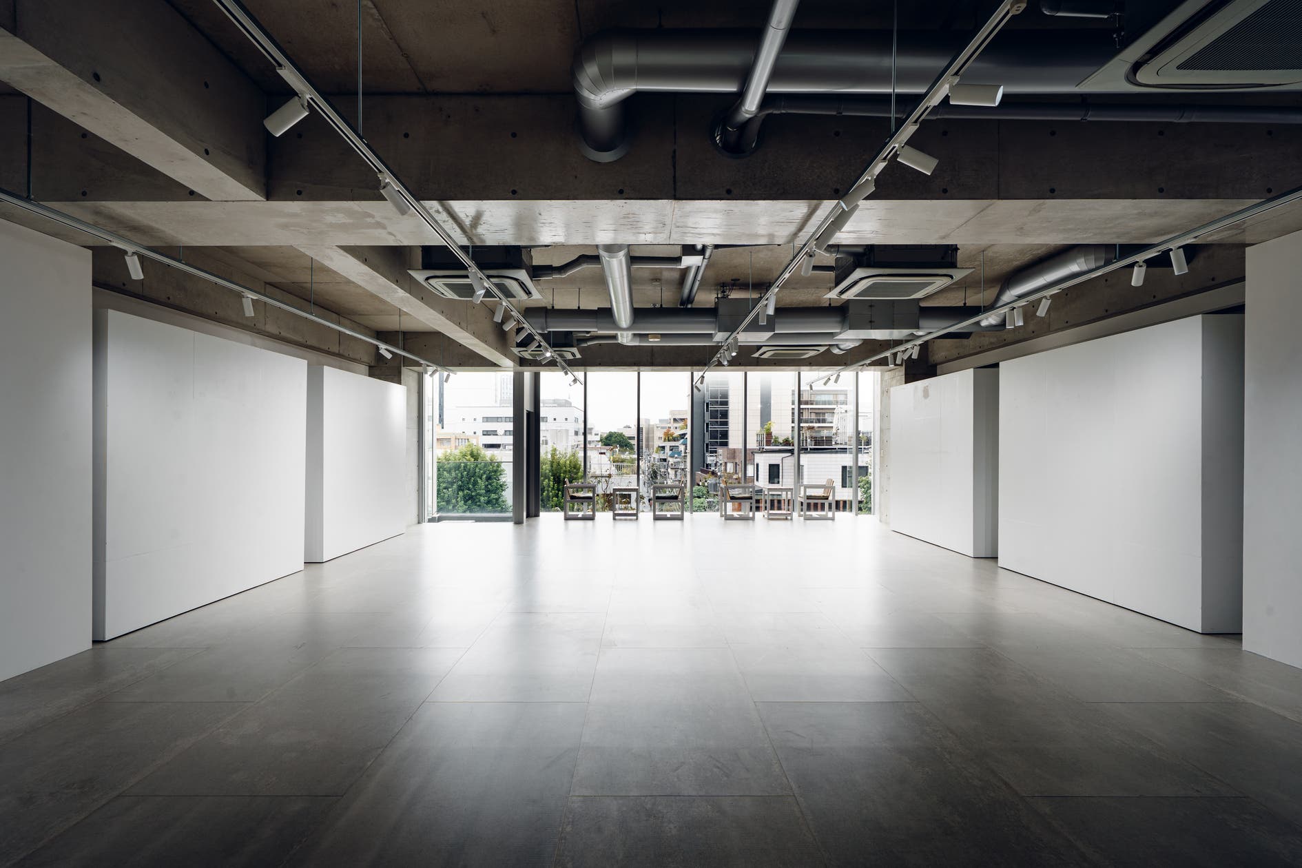 hRp_a 4F Gallery & Event 神宮前スペースの写真2