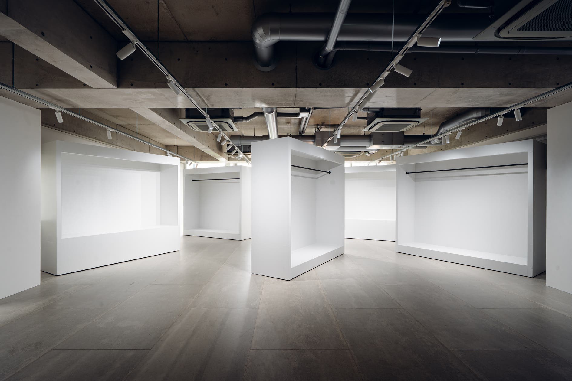 hRp_a 4F Gallery & Event 神宮前スペースの写真1