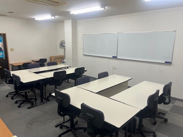 学習塾の教室の写真9