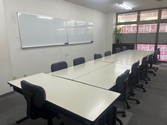 学習塾の教室の写真6