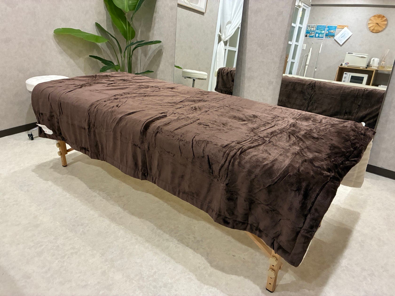 OPEN🎉】ベッド2台設置｜博多駅より徒歩5分の個室｜1人利用・複数人の体験会など使用◎｜西海岸の風とアジアのぬくもりある空間の写真29