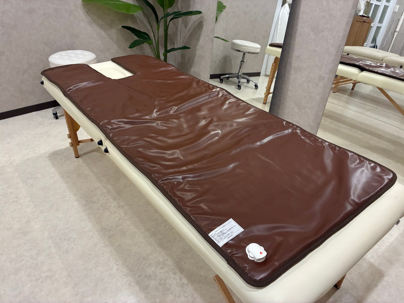 OPEN🎉】ベッド2台設置｜博多駅より徒歩5分の個室｜1人利用・複数人の体験会など使用◎｜西海岸の風とアジアのぬくもりある空間の写真30