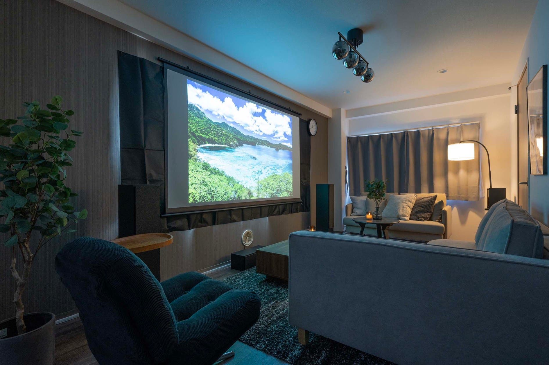 【大画面で映画・ライブ鑑賞】大船駅4分🚶最高画質4Kﾌﾟﾛｼﾞｪｸﾀｰ・超特大100ｲﾝﾁｽｸﾘｰﾝ・最高音質で映画鑑賞🍿の写真6