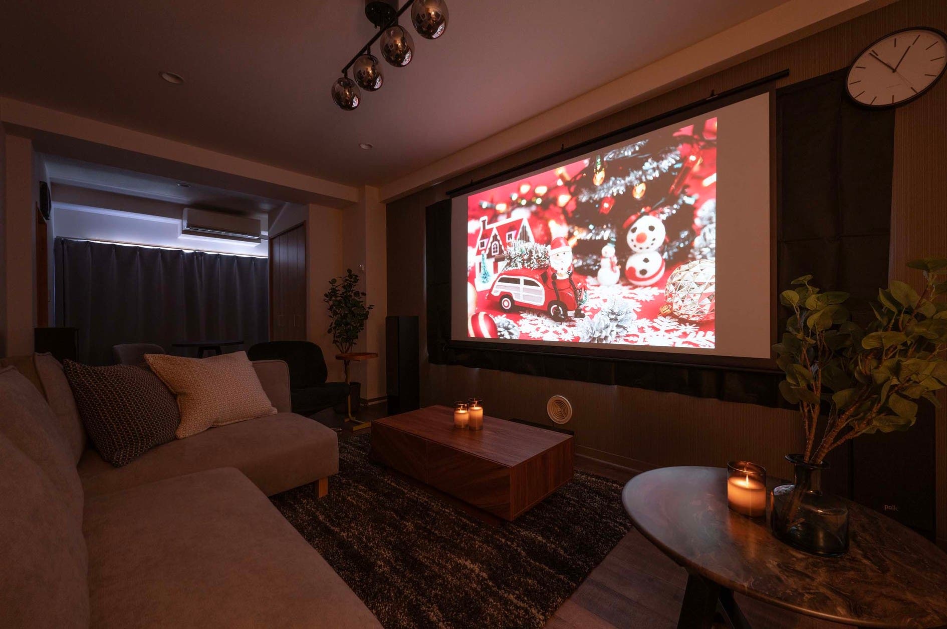 【大画面で映画・ライブ鑑賞】大船駅4分🚶最高画質4Kﾌﾟﾛｼﾞｪｸﾀｰ・超特大100ｲﾝﾁｽｸﾘｰﾝ・最高音質で映画鑑賞🍿の写真3