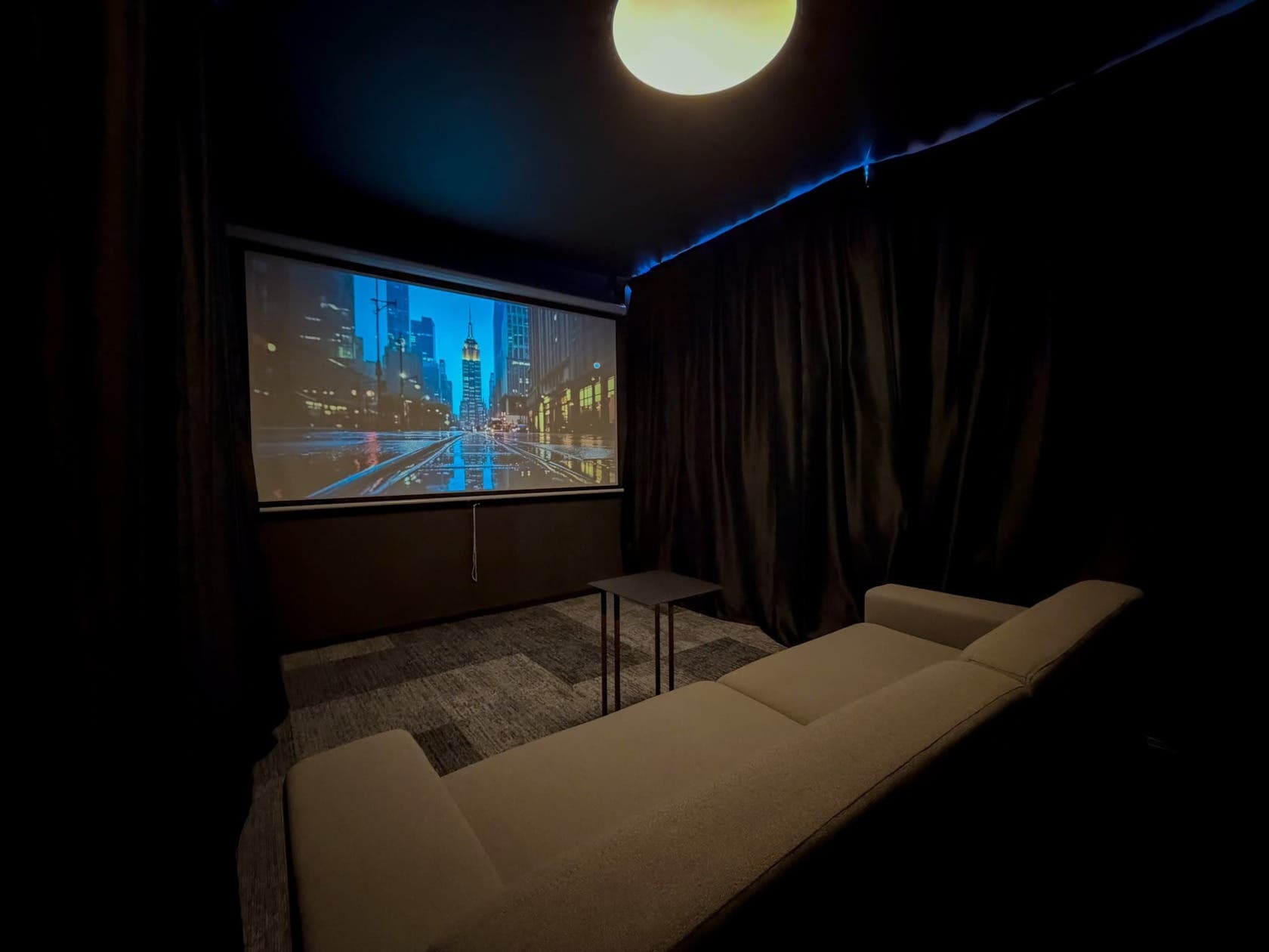 【静岡駅4分、10名利用可】完全個室！会議！シアター！ボードゲーム！押し活！ママ友！ デート！貸し会議室ユニエル 静岡プレミアムの写真9