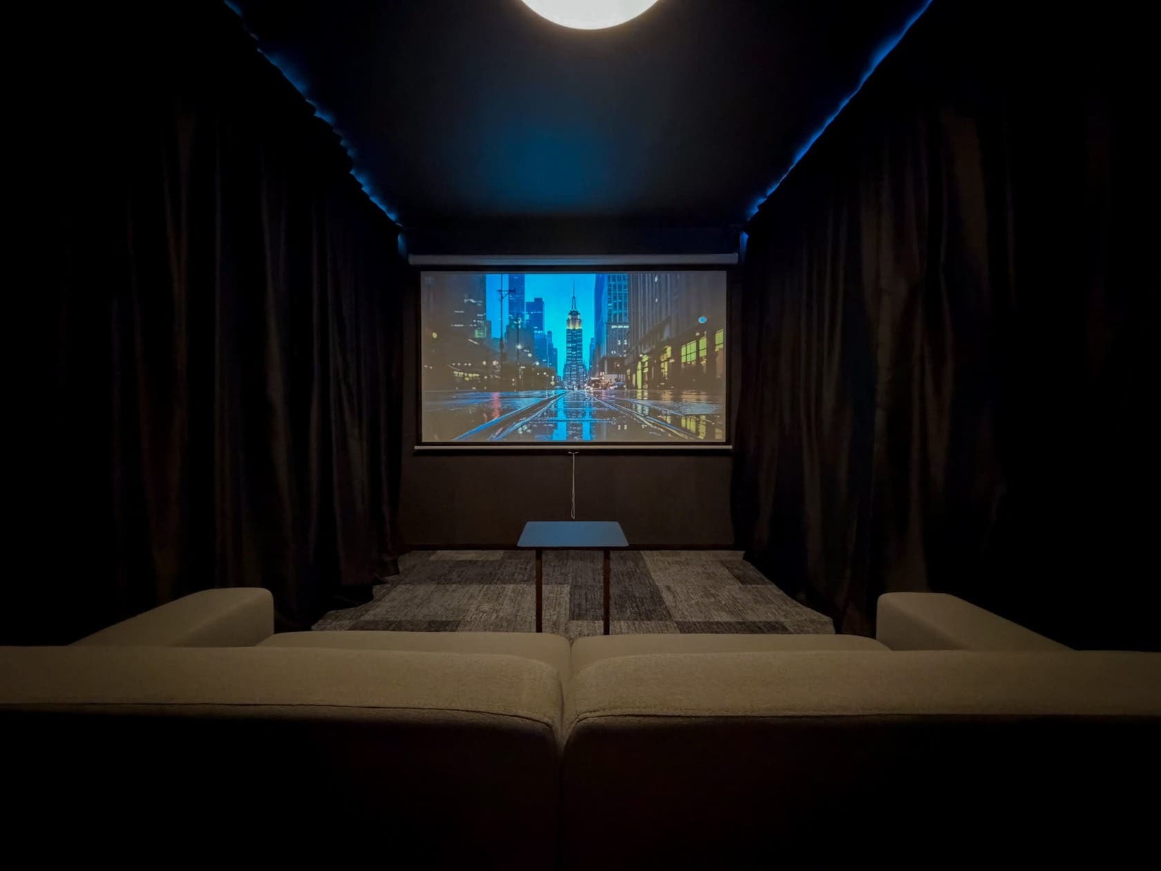 【静岡駅4分、10名利用可】完全個室！会議！シアター！ボードゲーム！押し活！ママ友！ デート！貸し会議室ユニエル 静岡プレミアムの写真2