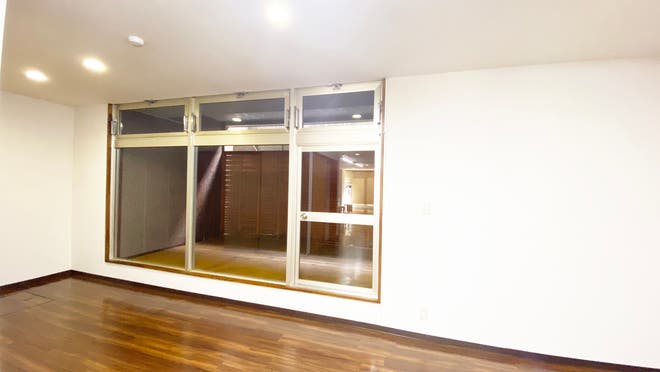 芸術・クラフト制作や展示、多人数レッスンに最適な高知中心部の広々アトリエの写真2