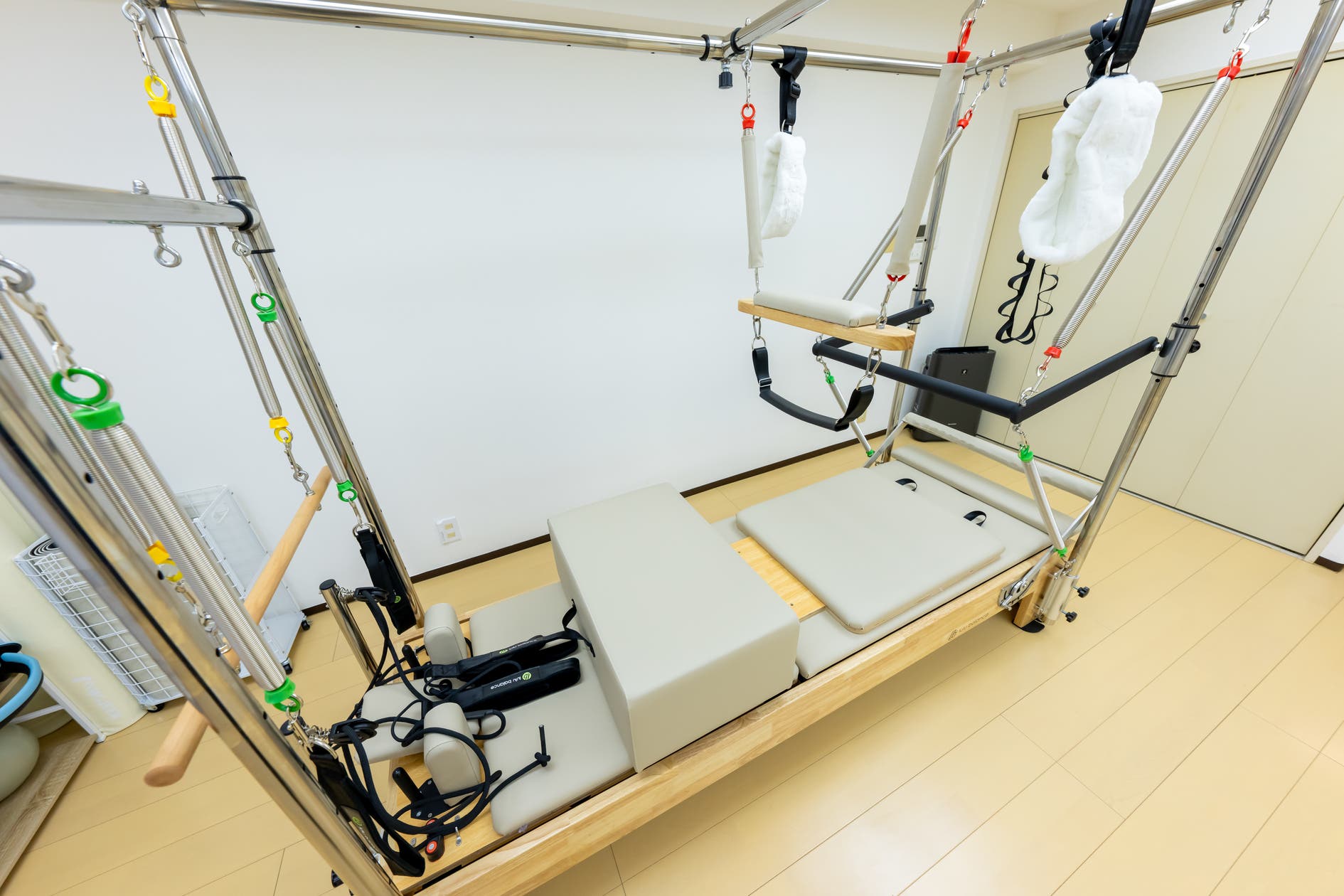 オープン特価800円🎉【横浜エリア|東神奈川駅５分】ピラティス・ヨガ・ダンス等の練習、レッスン等に👍|ピラティスマシン設置の写真5