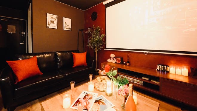 25.11月OPEN🌹心斎橋駅4分✨ラグジュアリー空間で女子会やデート💕100㌅大画面で高画質&高音質 本格シネマ体験🎥✨の写真6