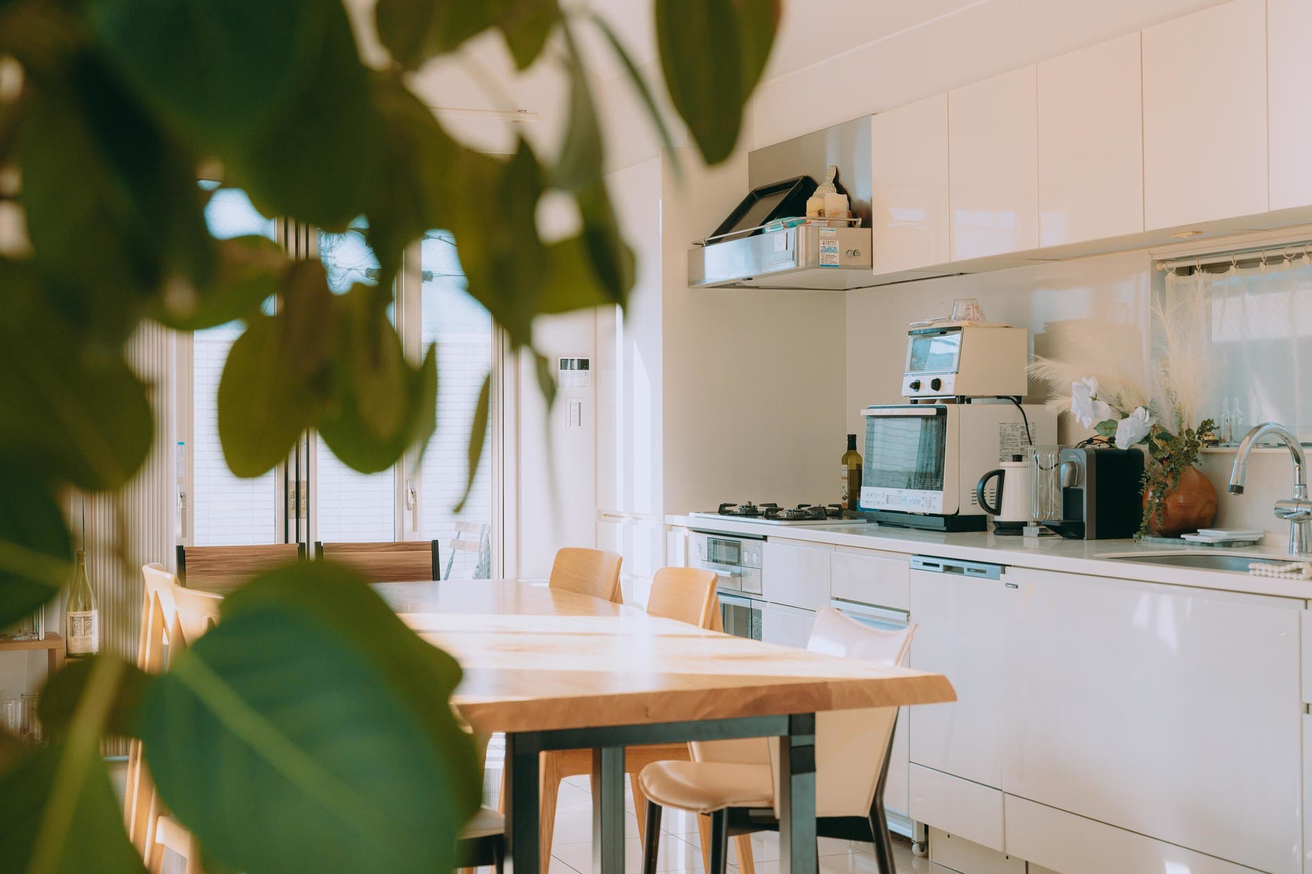 ハウススタジオ（パーティOK）📷潤沢太陽光に30畳リビングと大規模キッチン！撮影やパーティに贅沢空間📷室内最大30名収容👬の写真5