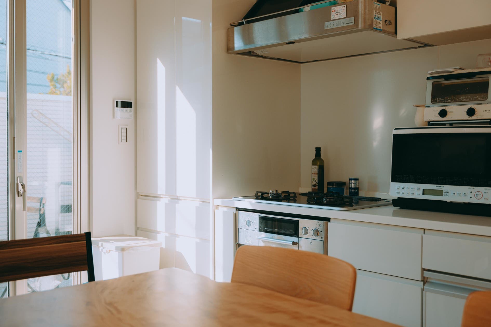 ハウススタジオ（パーティOK）📷潤沢太陽光に30畳リビングと大規模キッチン！撮影やパーティに贅沢空間📷室内最大30名収容👬の写真14