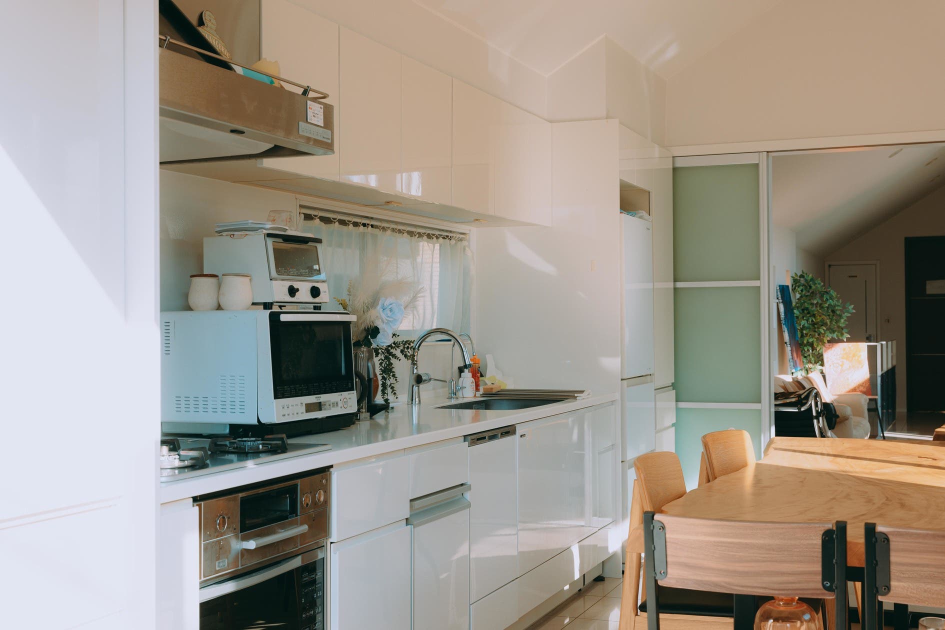 ハウススタジオ（パーティOK）📷潤沢太陽光に30畳リビングと大規模キッチン！撮影やパーティに贅沢空間📷室内最大30名収容👬の写真17