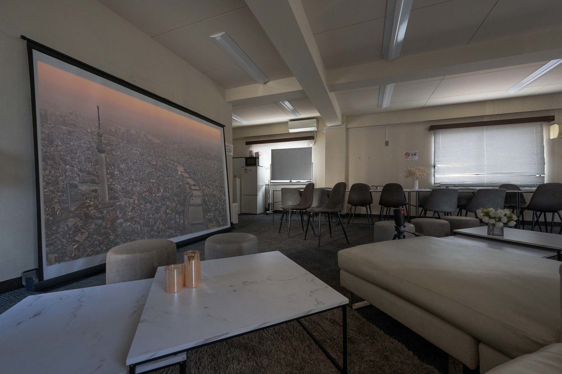 🎈NewOpen🎈神田駅徒歩2分🚶✨最大40名👥120㌅大画面プロジェクター🎥セミナー👥懇親会🥂忘年会🍻の写真4
