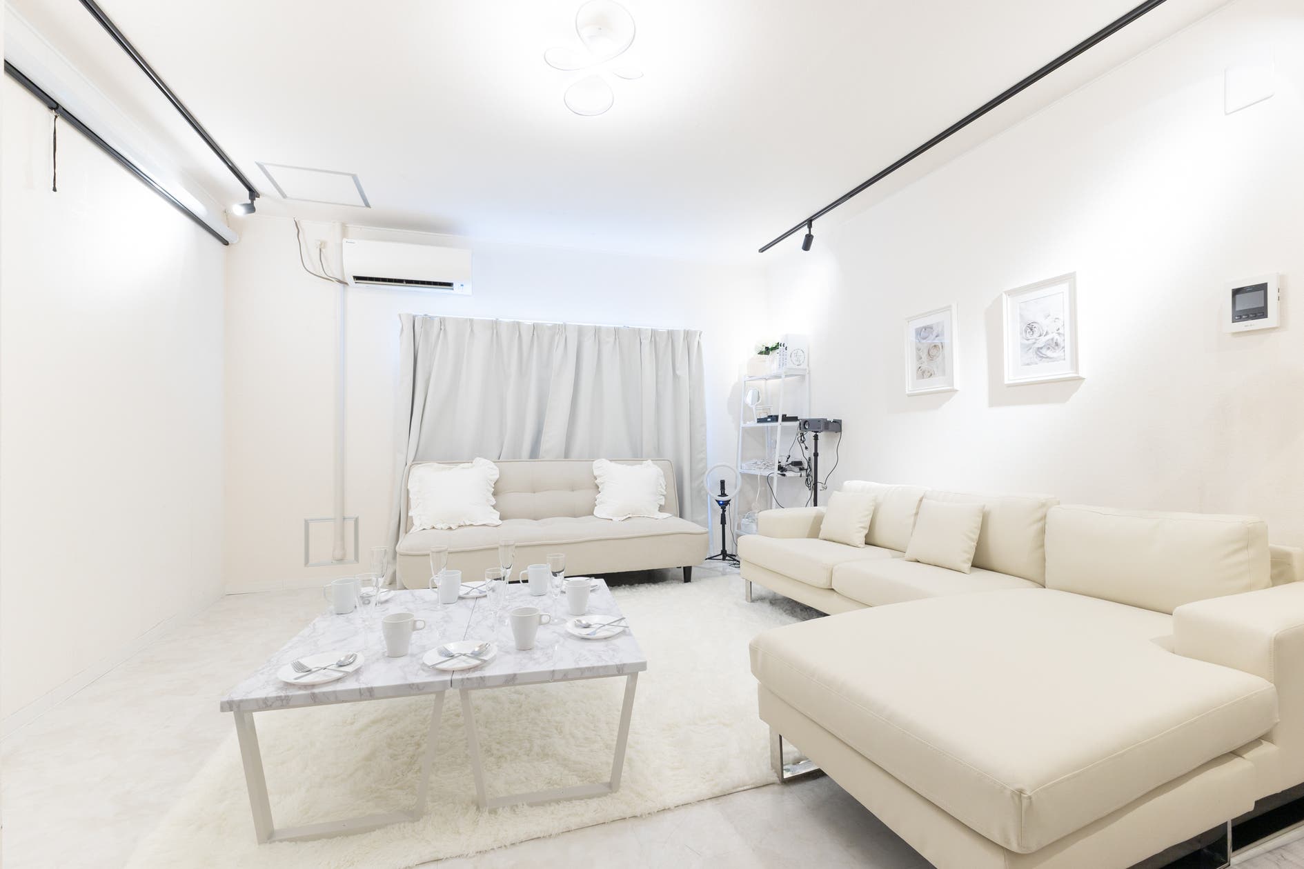 真っ白インテリア🤍クリスマス小物多数🎄✨120㌅大型スクリーン📽️3色変化LED照明✨ゴミ捨て無料！の写真6