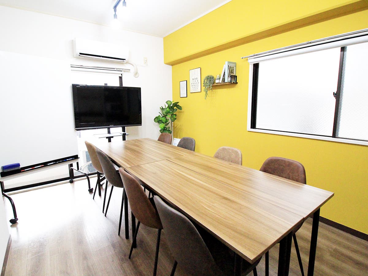 【船橋駅3分】 WIFI完備/大型モニター/会議/打合わせ/完全個室/セミナー/清潔/カリルーム船橋/【飲酒・パーティ禁止】の写真1