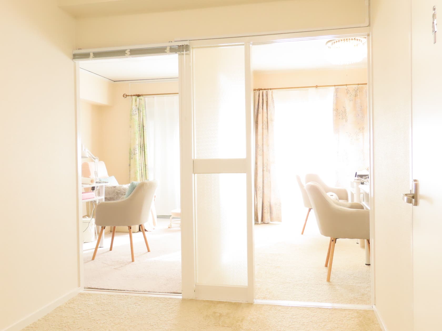 【広島駅徒歩圏内】ネイル・ヘッドスパ・占いOK／個室プライベート空間／静かで落ち着く空間の写真1