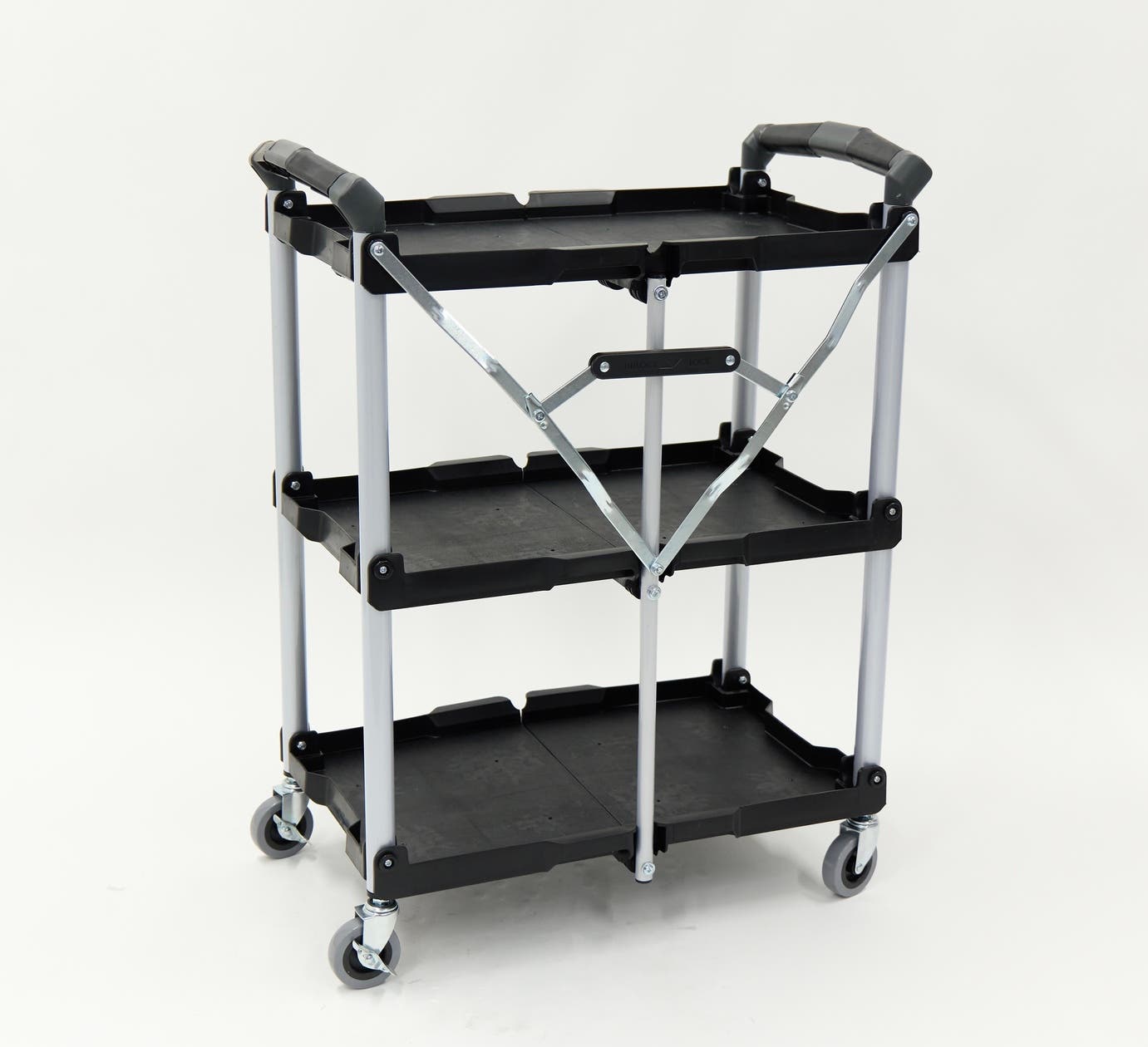 自然光と背景紙で多彩な撮影が可能！スタッフ常駐で安心✨早朝・深夜もOK⭕️プロジェクター完備で推し活にも📽️の写真21