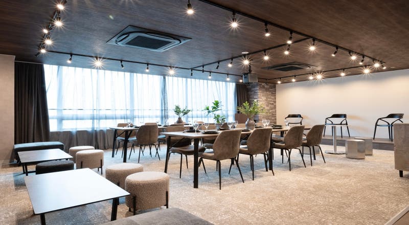 スペモ🏘️五条駅徒歩３分✨会議💎飲み会🥂撮影🎥セミナー💎飲み会🍺歓送迎会✨796_SpemoLOUNGE京都五条