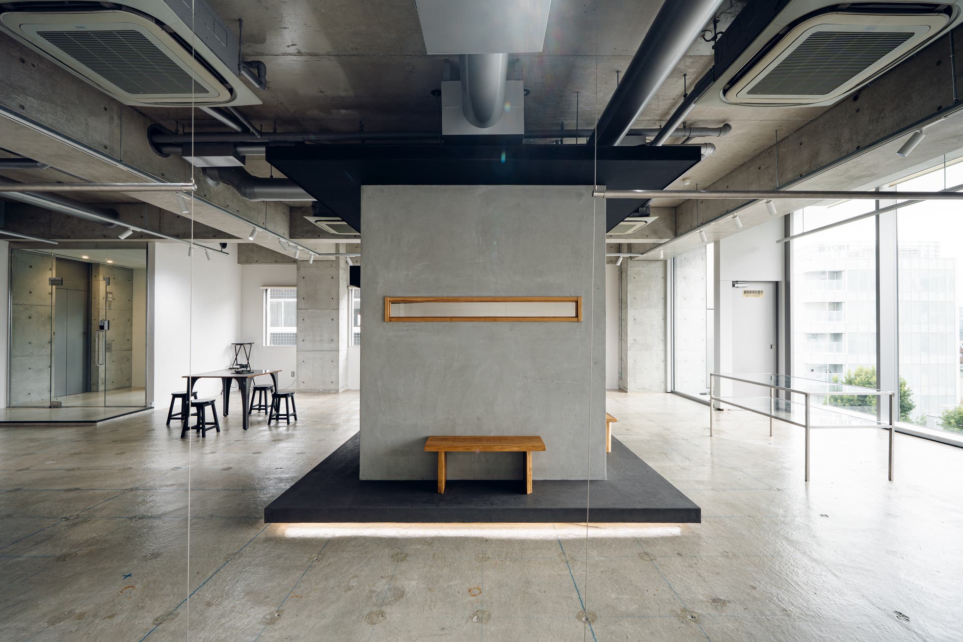 hRp_a 5F Gallery & Event 神宮前スペースの写真3