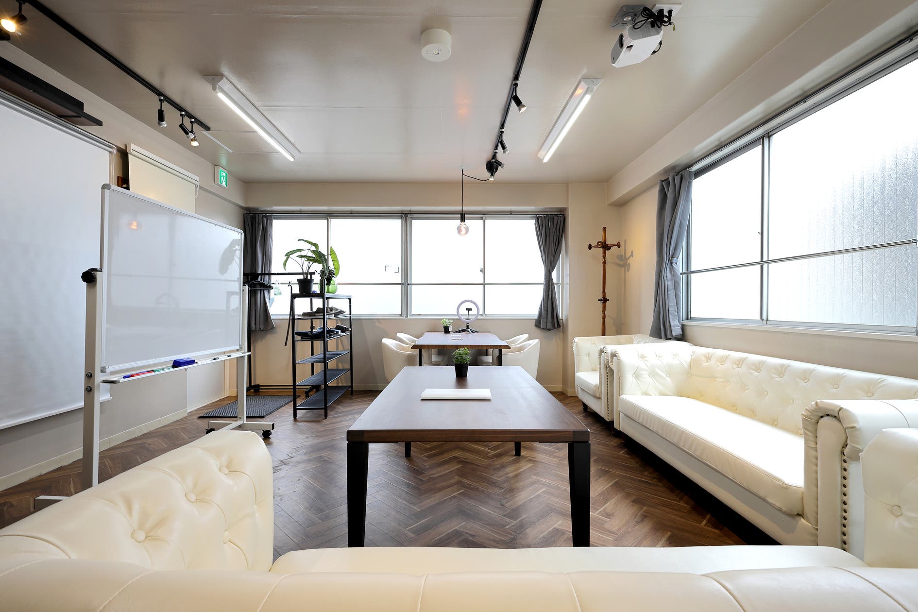 NEW！【上野駅から徒歩圏内】都内最安値1時間110円～！備品貸与、商用撮影、アルコール持ち込みも全て無料でご利用いただけます！の写真10