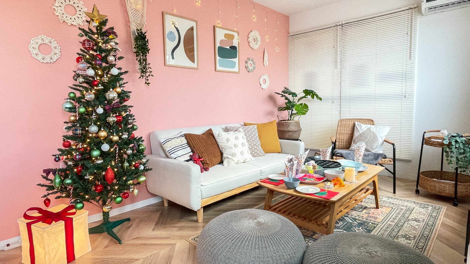 180㎝クリスマスツリー装飾🌲-söt.-写真映えスペース💐推し活/鑑賞会/誕生日/ポートレート撮影に💕大人気ゲーム機🎮の写真1