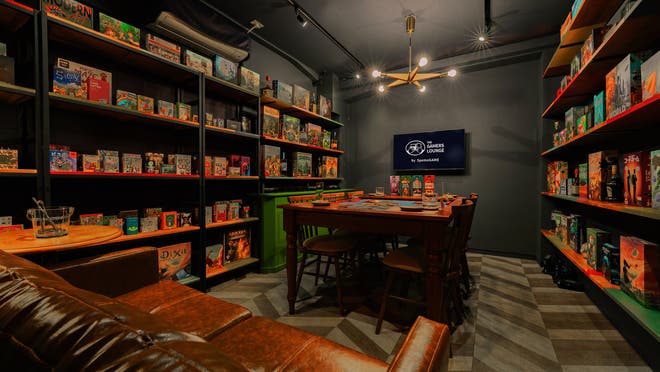スペモ🎮ボードゲーム×洋酒を嗜むための「大人の秘密基地」THE GAMERS LOUNGE 新大久保 by SpemoGAMEの写真1