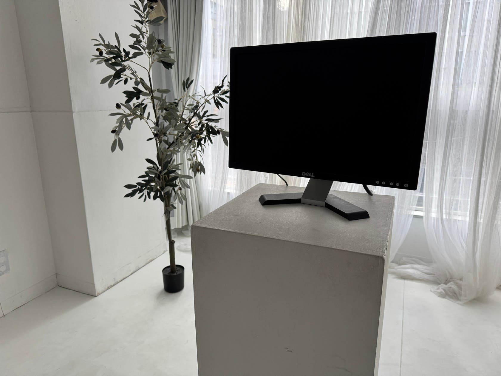 20インチ モニター ディスプレイの画像1