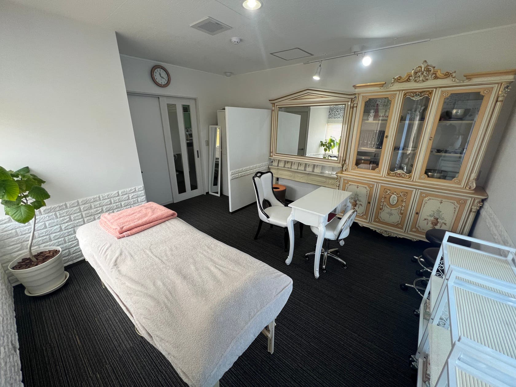 ヨーロピアン調の上質空間で、心ほどけるひとときをの写真1