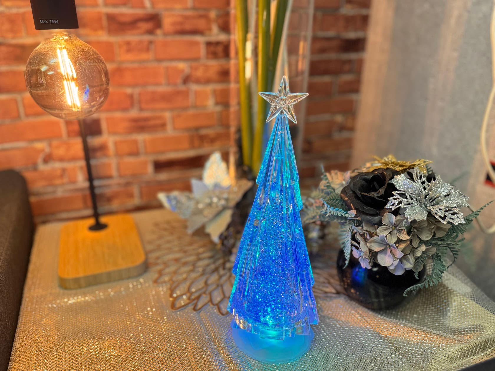 🎄森のクリスマス開催中!!🎄神田駅徒歩5分🚃本格電気式ピザ窯🍕75インチ大画面テレビ📺 14名ソファー席🛋️の写真8