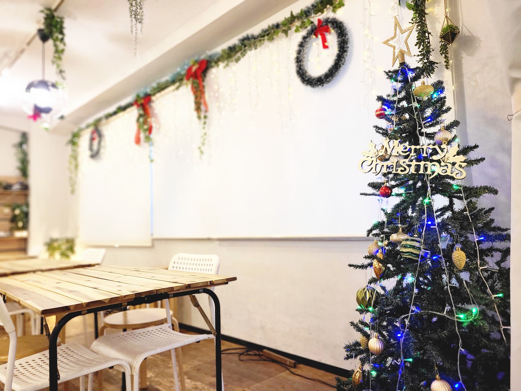 🎅クリスマス装飾🎄🔔【駅前】緑広がる和らぎのボタニカルスペース♪大阪市/北区/梅田/扇町/天満/南森町のイベント・会議にの写真1