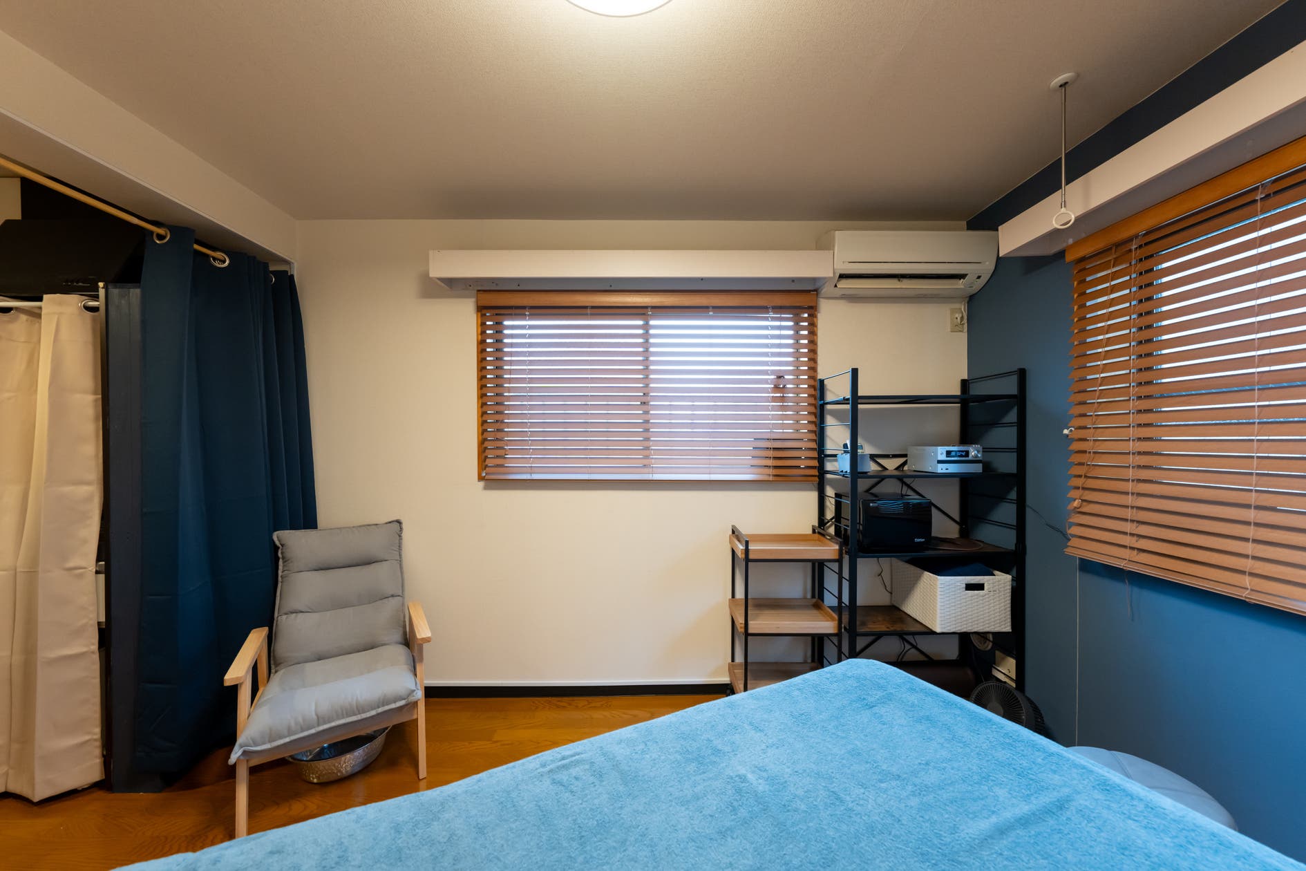 川崎駅6分｜清潔で落ち着く施術専用サロン。12月は1時間1,080円／LUSSO手動昇降ベッド・タオル完備。の写真5