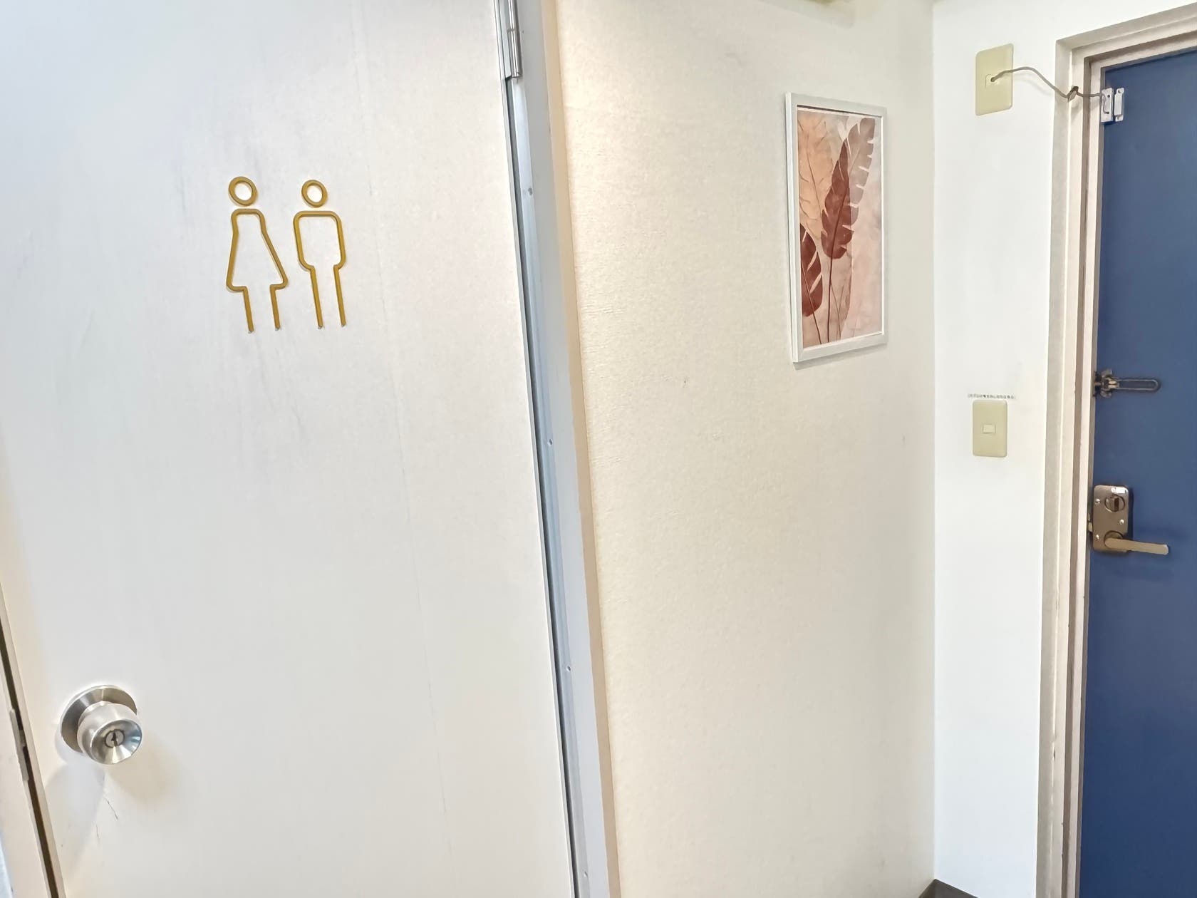 白色を基調とした明るく清潔感のある「corelabo203　SHIRO」名古屋駅徒歩５分✨エステ・ネイル・整体✨可燃ごみすて無料の写真22