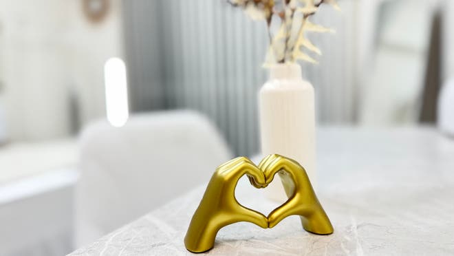 白色を基調とした明るく清潔感のある「corelabo203 SHIRO」名古屋駅徒歩5分✨エステ・ネイル・整体✨可燃ごみすて無料の写真2