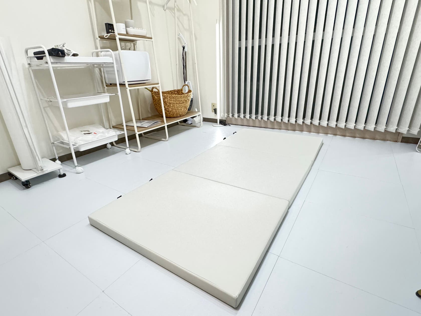 白色を基調とした明るく清潔感のある「corelabo203　SHIRO」名古屋駅徒歩５分✨エステ・ネイル・整体✨可燃ごみすて無料の写真6