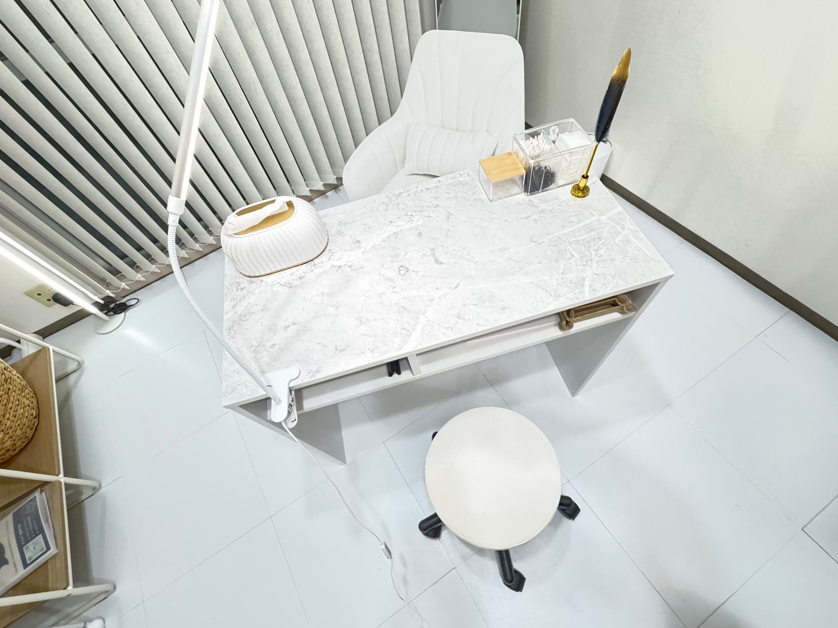 白色を基調とした明るく清潔感のある「corelabo203　SHIRO」名古屋駅徒歩５分✨エステ・ネイル・整体✨可燃ごみすて無料の写真10