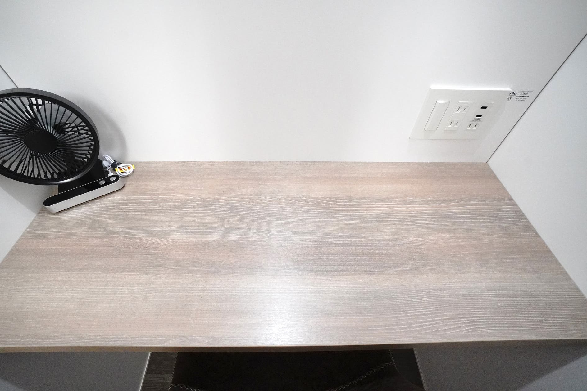 ＜NOB仙台駅西口No.4＞完全個室ワークブース💼Wi-Fi📶電源🔌テレワーク/ZOOM/面接/自習/作業の写真3