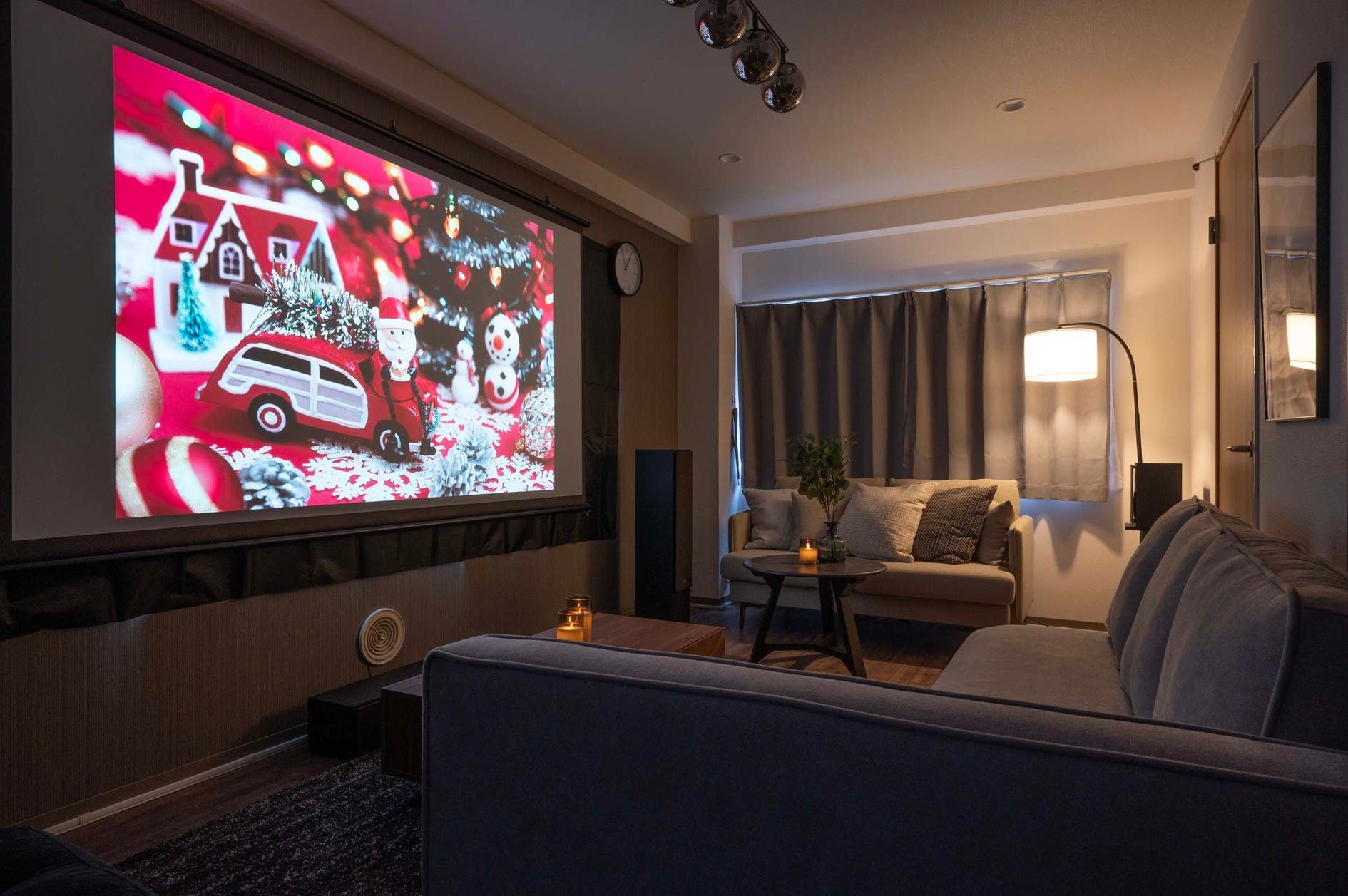 【大画面で映画・ライブ鑑賞】大船駅4分🚶最高画質4Kﾌﾟﾛｼﾞｪｸﾀｰ・超特大100ｲﾝﾁｽｸﾘｰﾝ・最高音質で映画鑑賞🍿の写真1