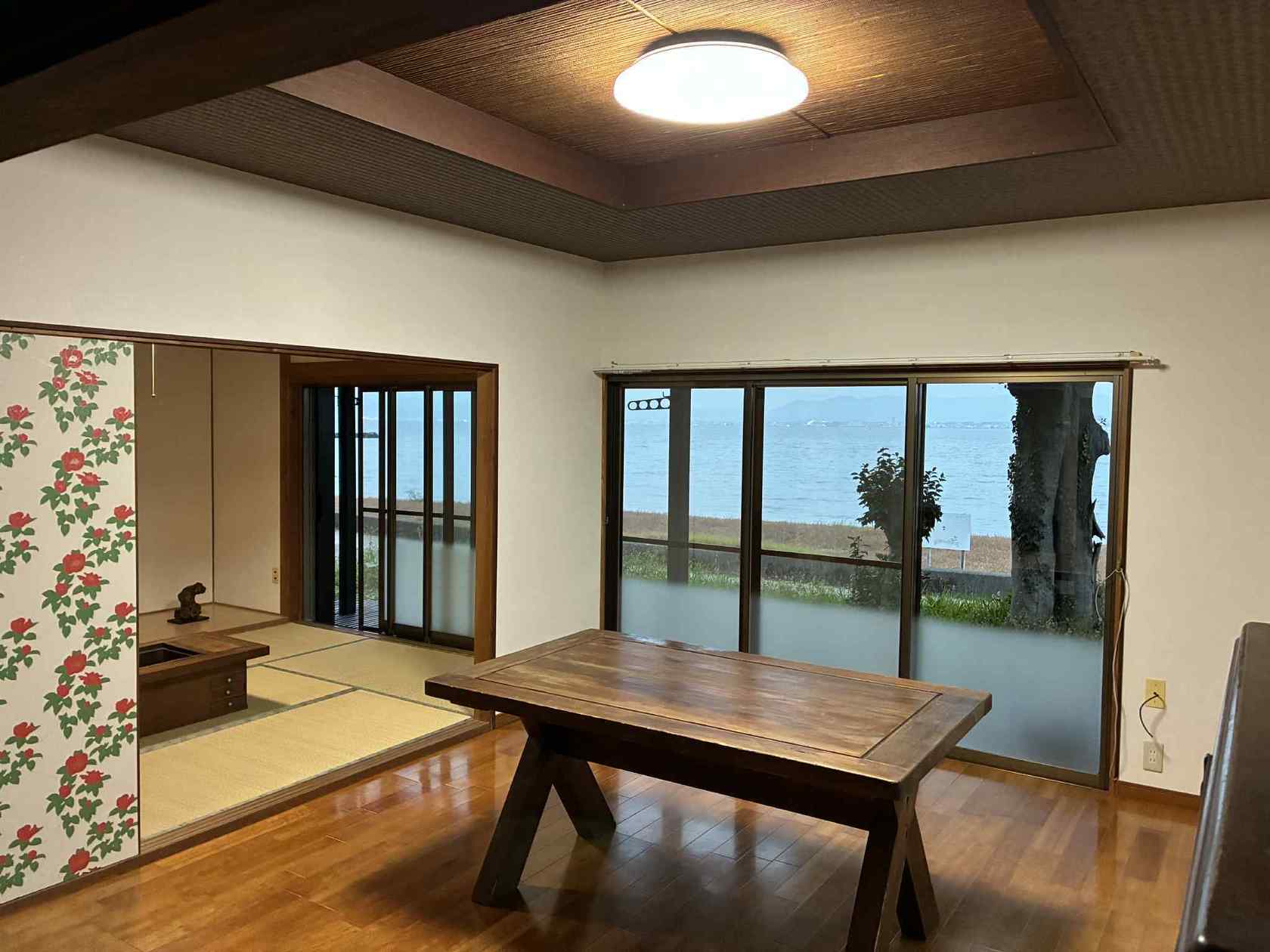 目の前にプライベートビーチのような砂浜が広がる「能古島の一軒家」の写真3