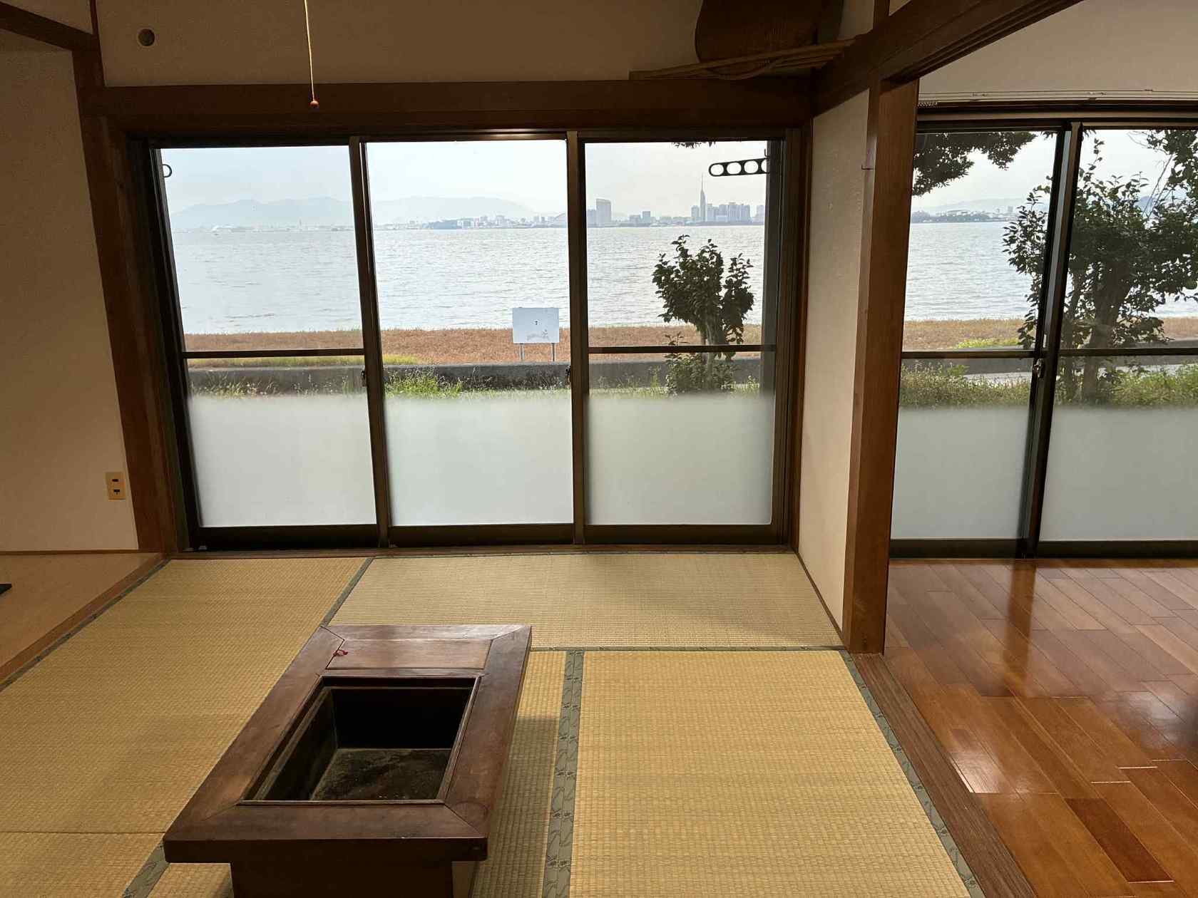 目の前にプライベートビーチのような砂浜が広がる「能古島の一軒家」の写真10