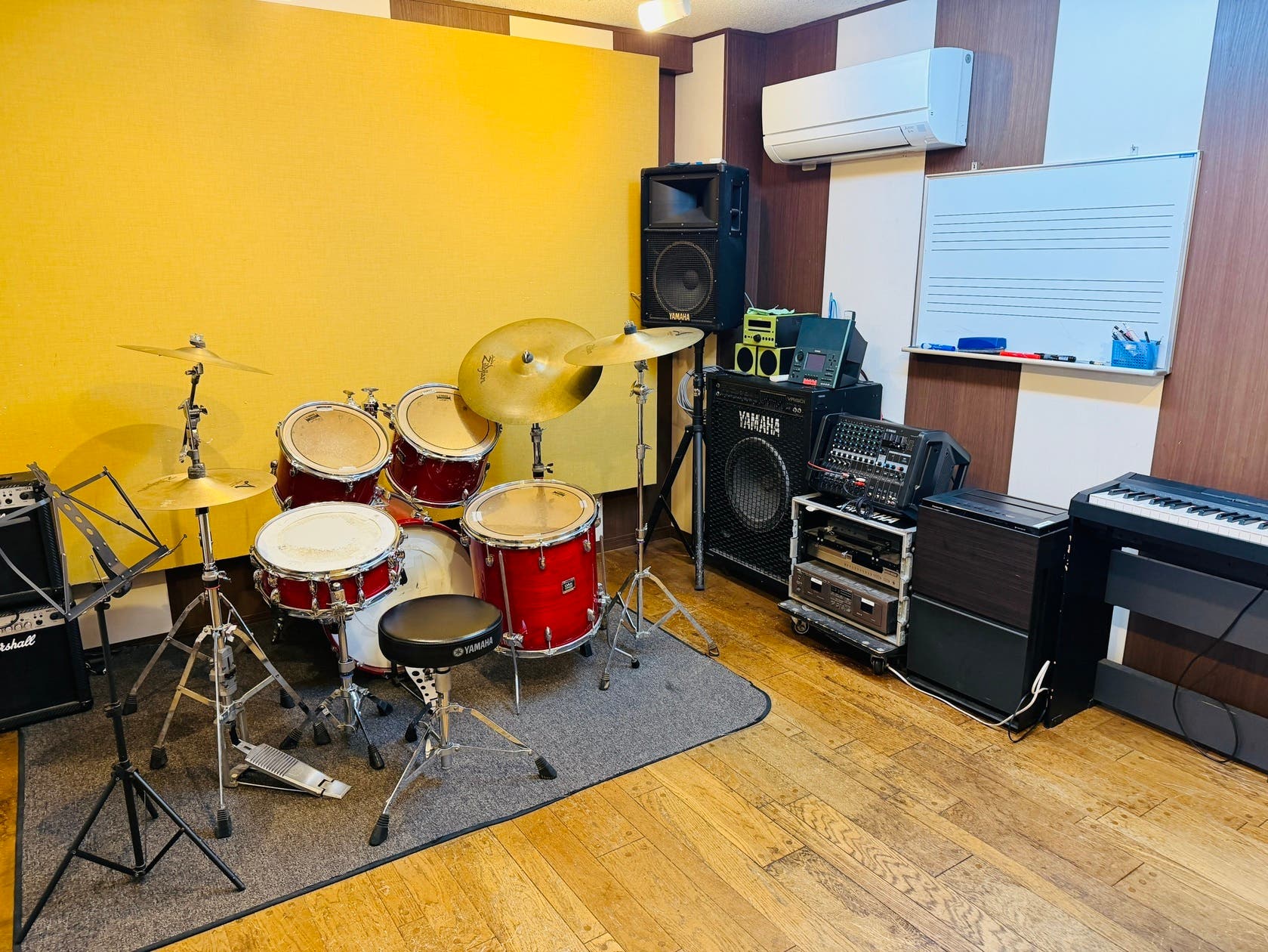 防音室スタジオ・ドラム・ギター・管弦楽器の練習のご利用に。の写真2