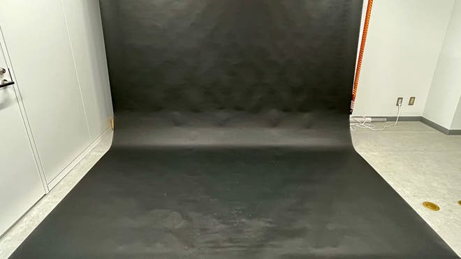 自然光と背景紙で多彩な撮影が可能!スタッフ常駐で安心✨早朝・深夜もOK⭕️プロジェクター完備で推し活にも📽️の写真25