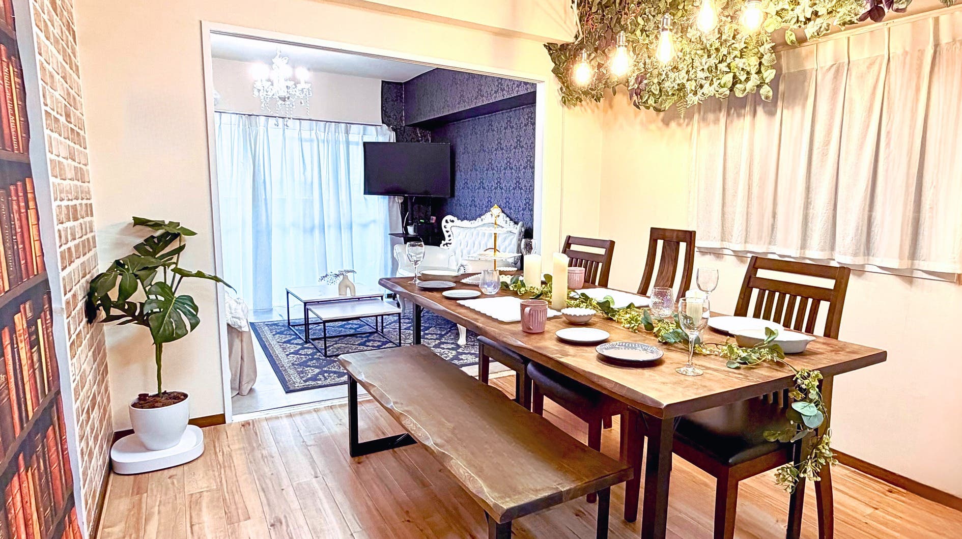 インスタ映え✨️ゴミ捨て可！自然光も入る池袋駅5分のスペース💎ミシン・DVD/Blu-rayプレイヤーありの写真1