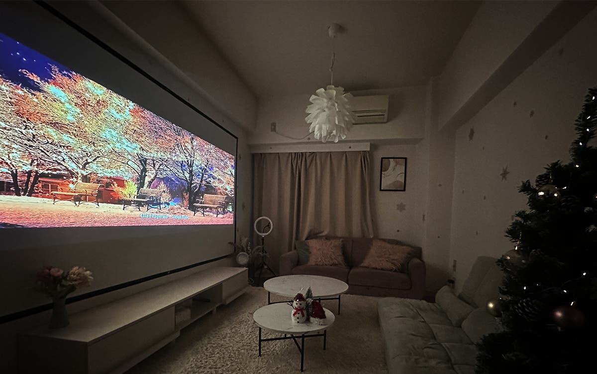 駅徒歩1分✨防犯カメラなし🎥24H✨120インチスクリーン✨デート💕推し活💕地上波✨動画鑑賞🎬ゲーム🎮ゴミ捨て場あり✨の写真2