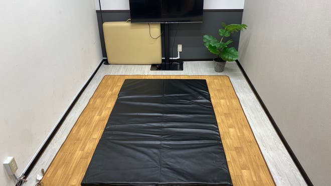 【サロン】完全個室タイ古式マッサージ対応ルーム✨ 仙台駅隣アエルから徒歩5分🌺ホットカーペットでポカポカ快適♪の写真2