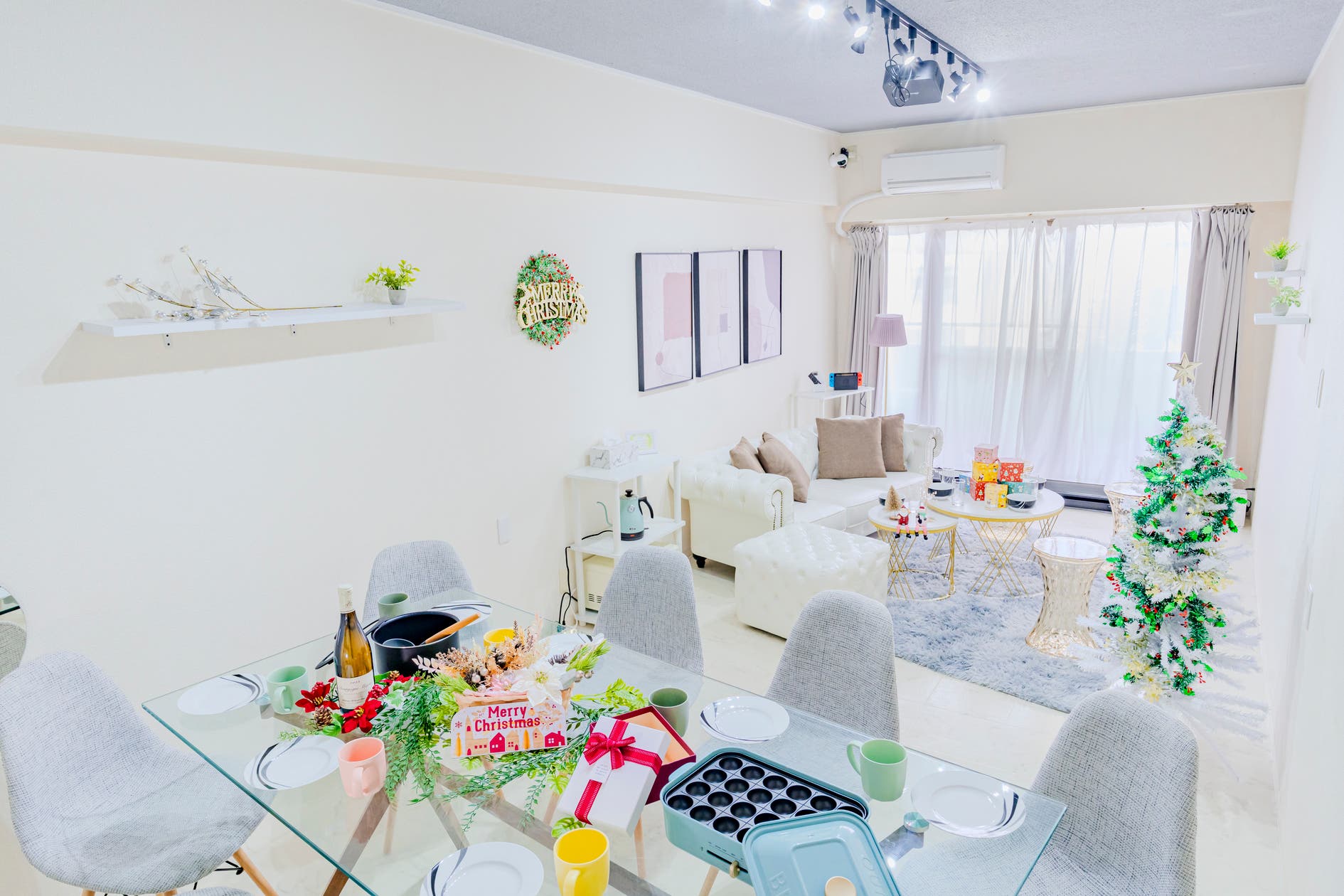 ◎心斎橋徒歩5分✨アメ村三角公園目の前🍀24H最大15人🆗1Fコンビニ🎉クリスマスパーティーにぴったり🎄の写真1