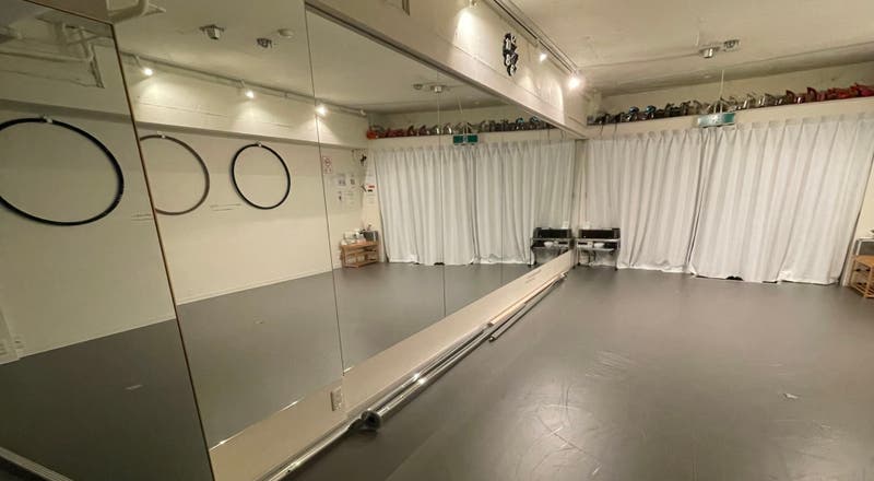 阿波座駅から徒歩２分のダンススタジオ