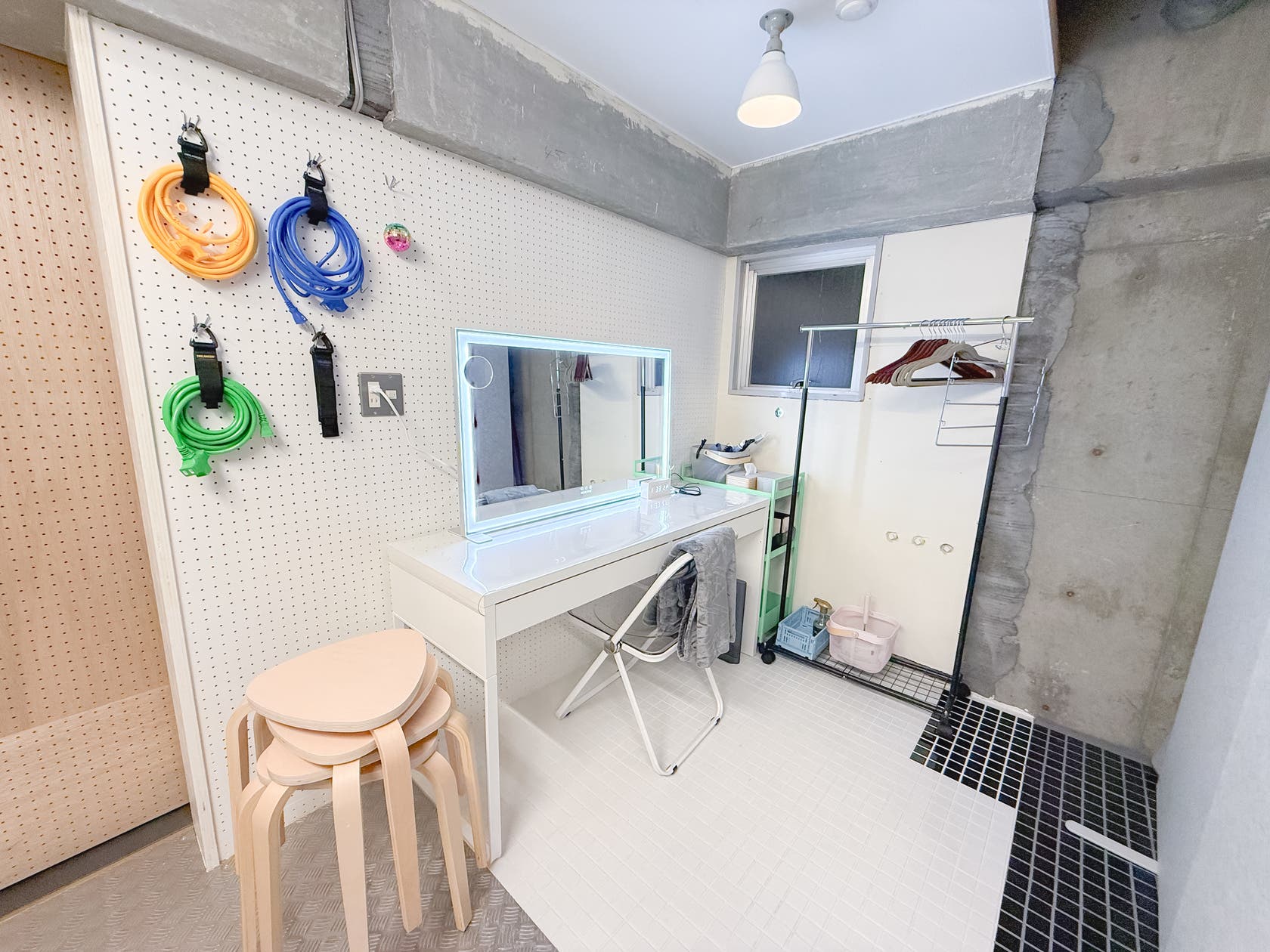 参宮橋・南新宿６分｜白壁木コンクリ二面｜撮影・ワークショップ・展示の写真18