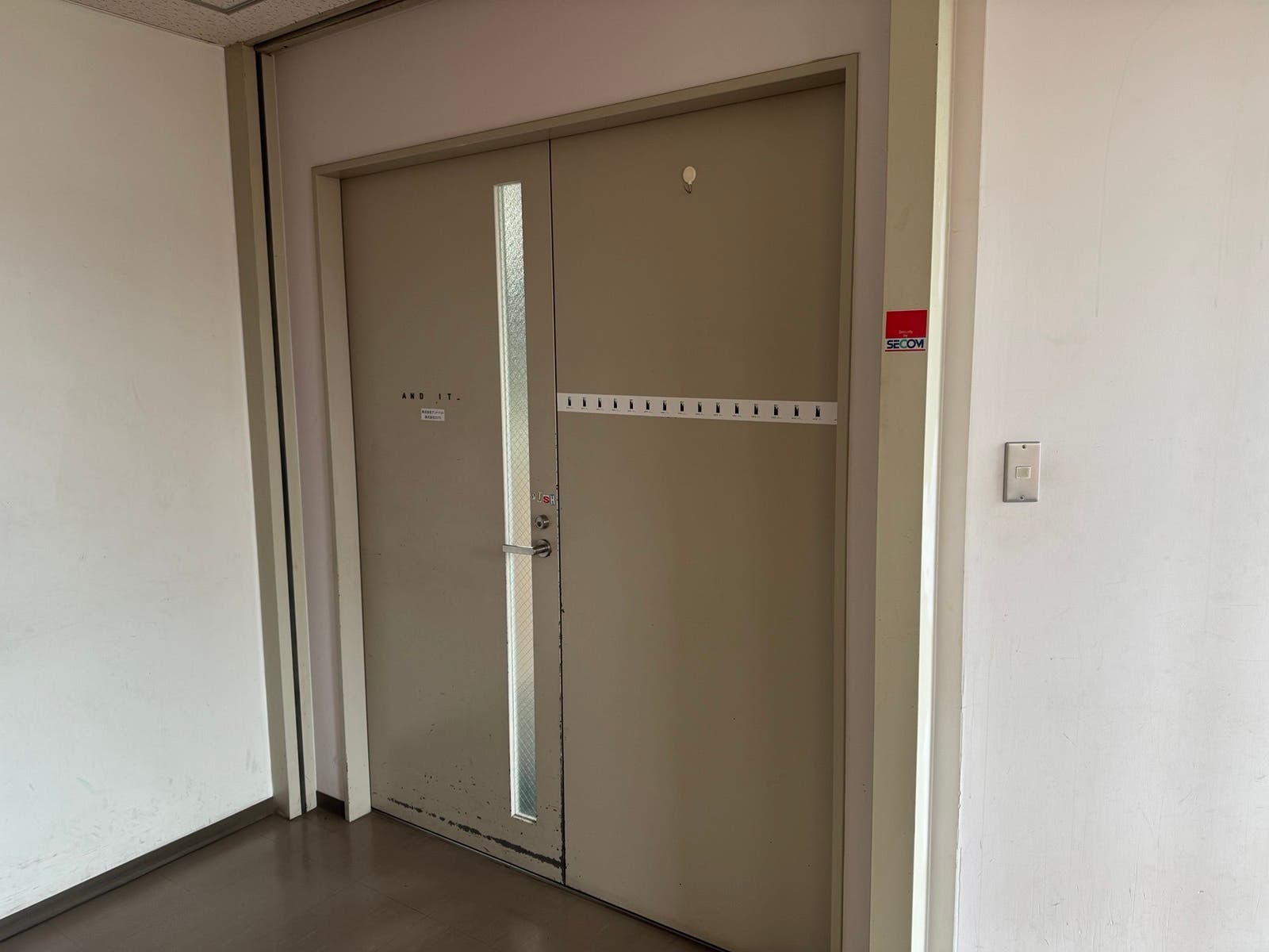 池田市石橋阪大前駅から徒歩4分のヴィンテージ撮影スタジオ DOT2（ドットツー）の写真2