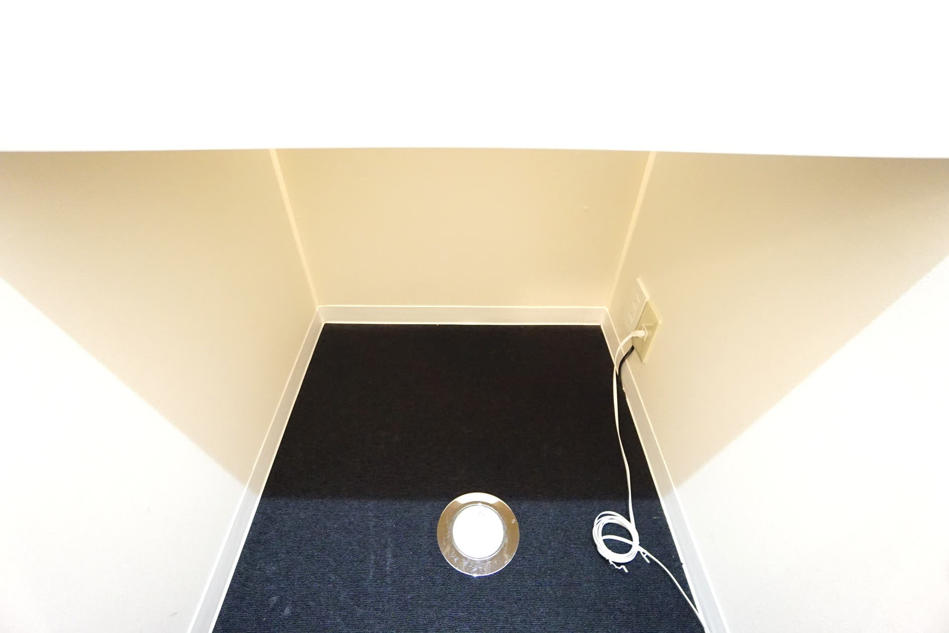 ＜UPオフィス高輪台 102号室＞高輪台駅徒歩1分🚃1人用個室🚪光回線Wi-Fi📶電源🔌リモートワーク/Web面接/作業の写真4